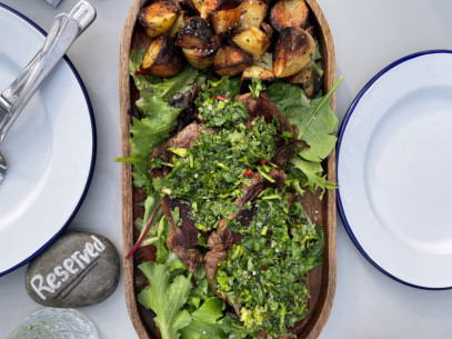 Bert's Kitchen Garden: Irresistible Welsh Meadow Dining